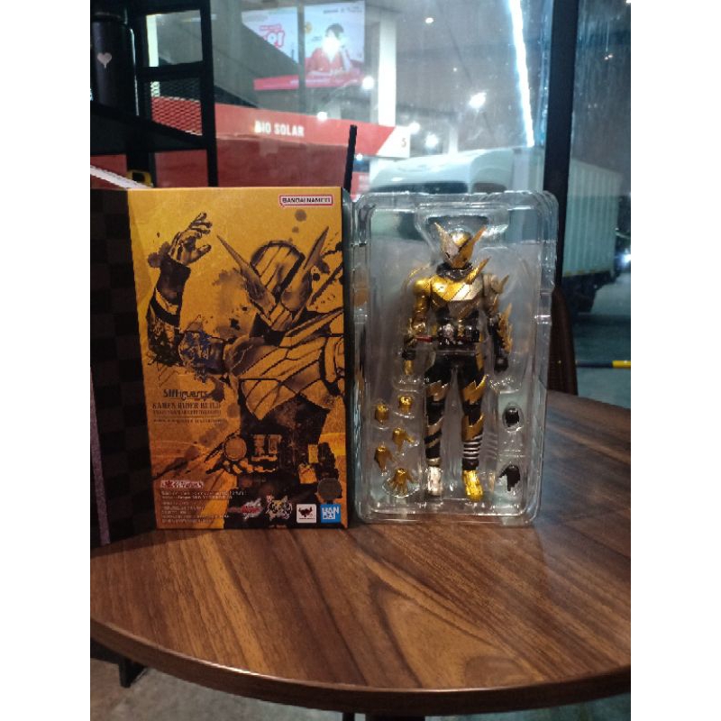 Jual SHF Kamen Rider Build New Year Edition Rabbit to Dragon Original ...