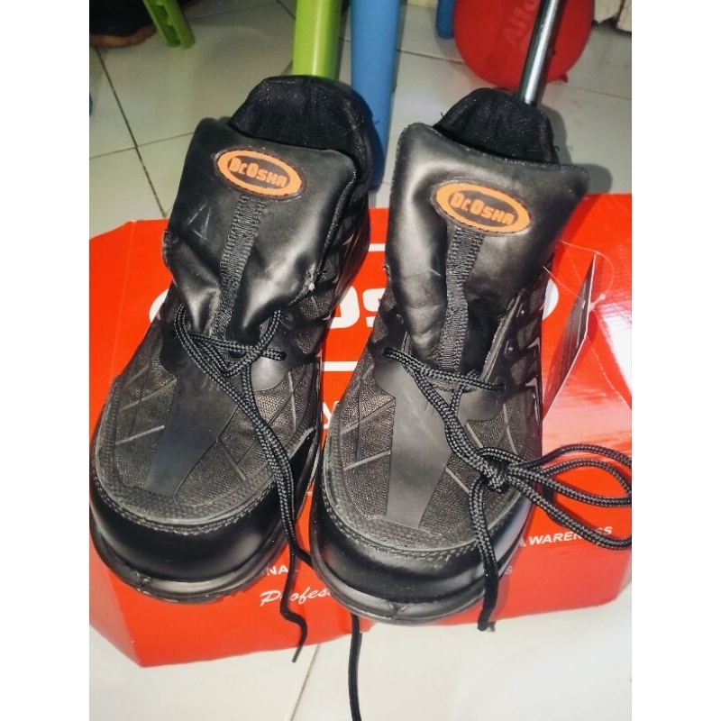 Jual Sepatu safety merk DR.OSHA uk.43 baru | Shopee Indonesia
