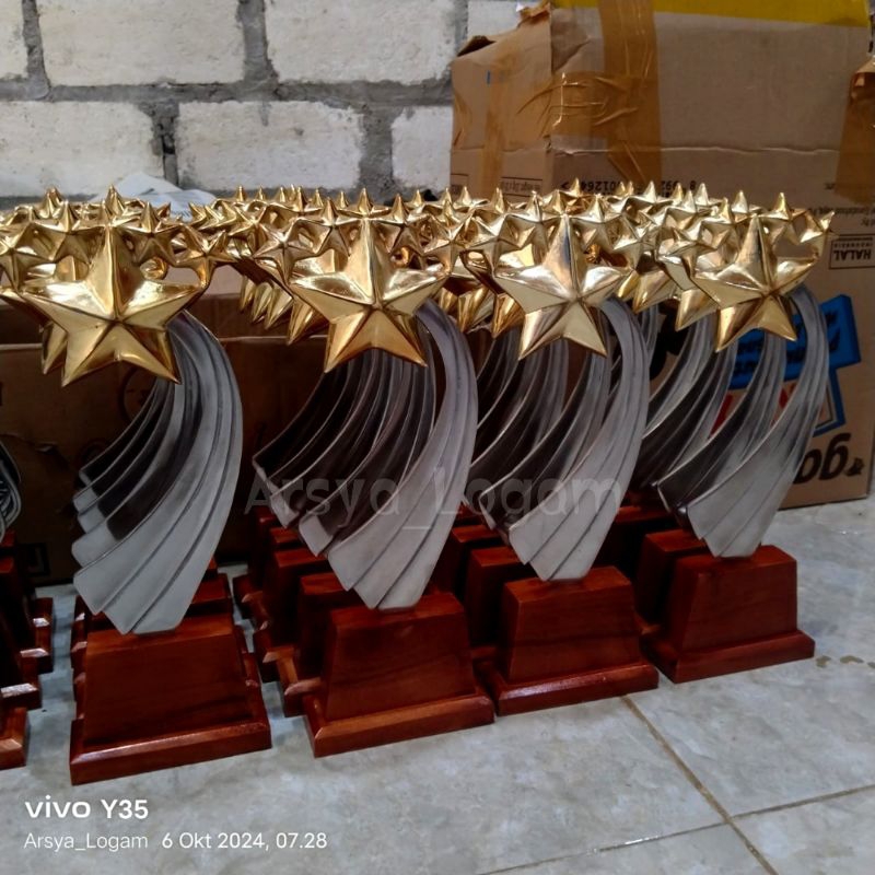 Jual Custom trophy piala logam motif bintang | Shopee Indonesia