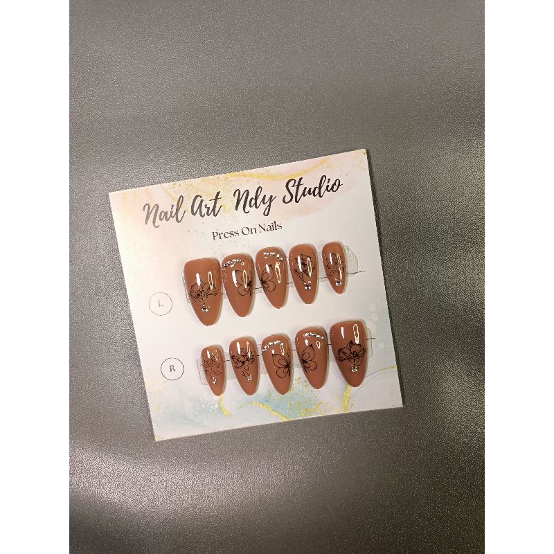 Jual Kuku palsu cantik 10 pcs sudah lengkap dgn lem warna coklat ...