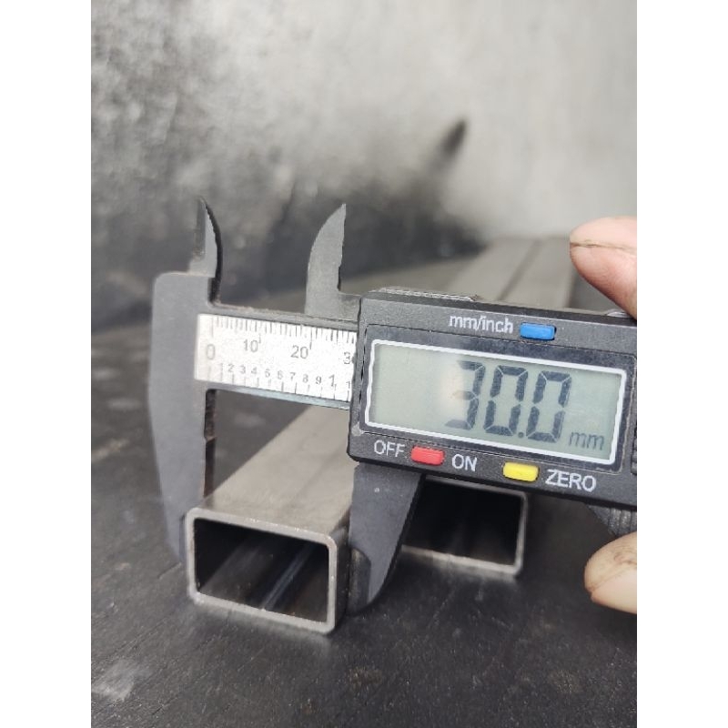 Jual Pipa Besi Kotak / Hollow 30 mm x 20 mm Panjang 49 cm | Shopee ...