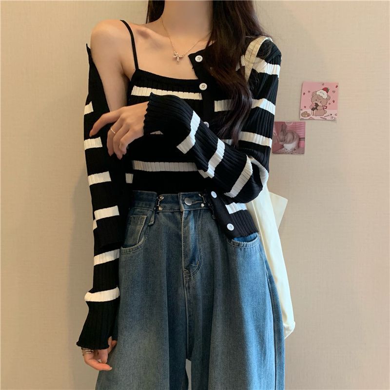 Jual KOKO - Set Tanktop + Cardigan Rajut Bergaris Lengan Panjang | Shopee Indonesia