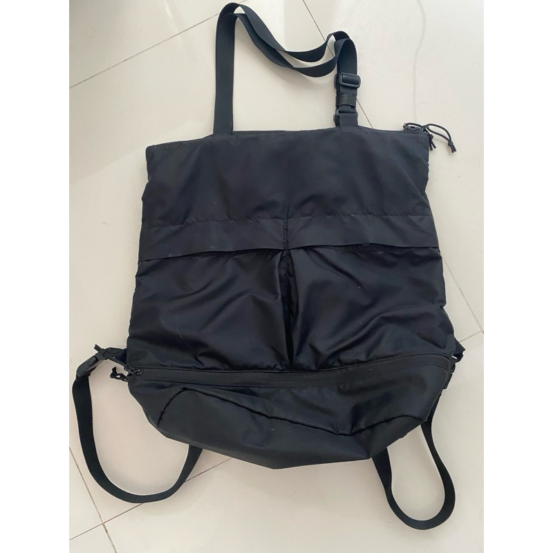 Jual Uniqlo Utility 2way Tote Bag | Shopee Indonesia