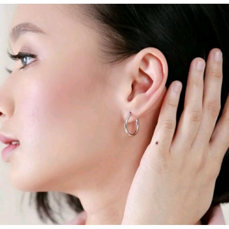 Jual Anting Jepit/ Fake Piercing Model Hoop Titanium Pria dan Wanita ...