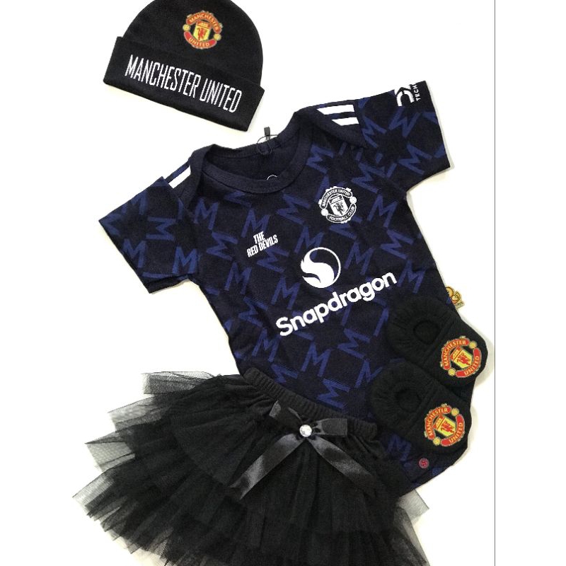 Jual Jumper Bola Bayi MU Away Set Topi Kupluk Rok Bayi | Shopee Indonesia