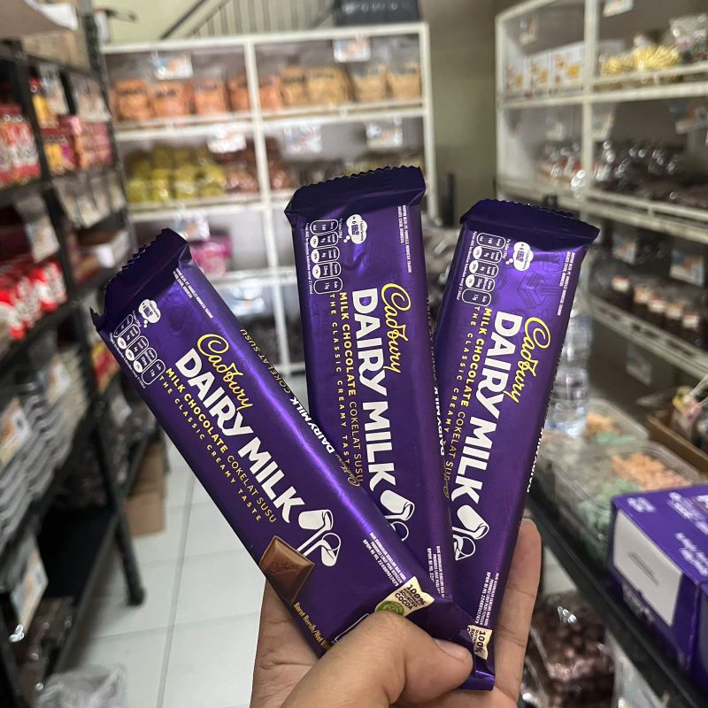 Jual Cadbury dairy milk 62 gram | Shopee Indonesia