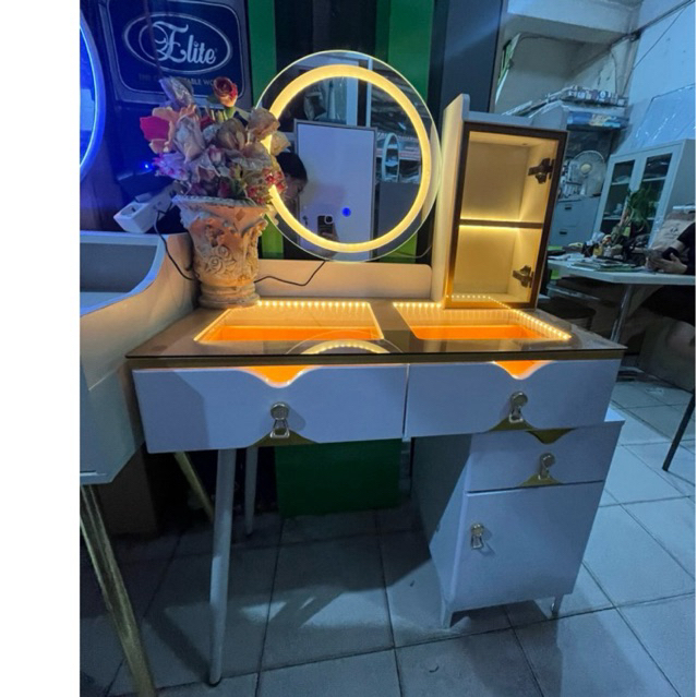 Jual Meja Rias Import MDF / Meja Rias Set Kursi Led / Meja Rias Led ...