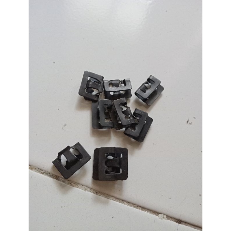 Jual Klip Pelipit Besi Kaca Universal ( Harga Per 10 Biji ) | Shopee ...