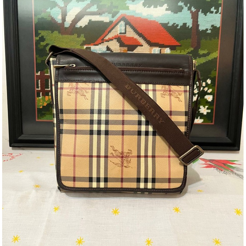 Jual Tas Selempang Messenger Bur berry - Original Authentic | Shopee ...