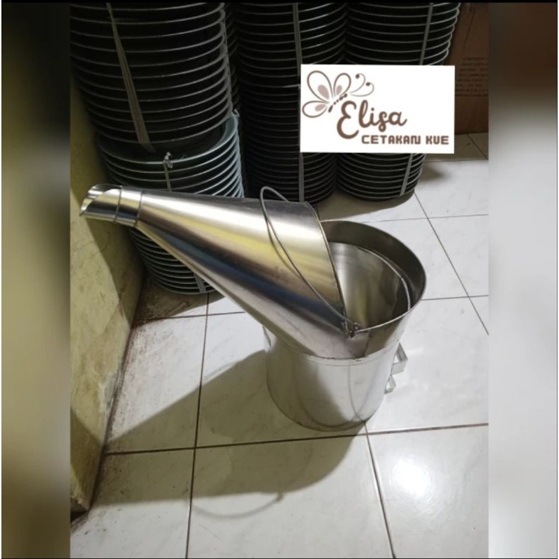 Jual Literan corong oli minyak dll kapasitas 1L 2L 5L 10L | Shopee ...