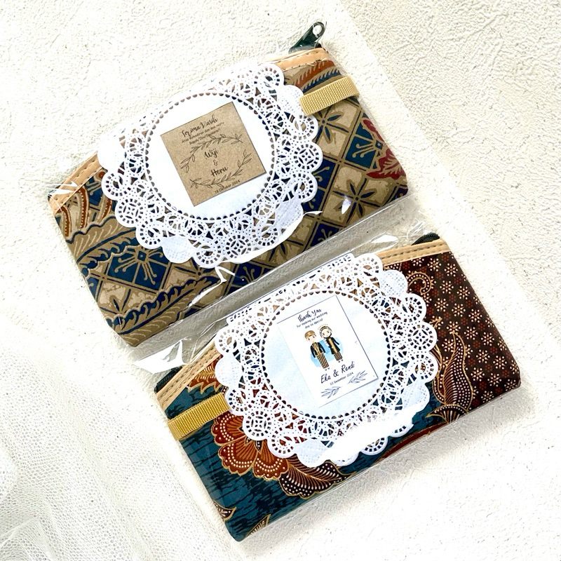 Jual READY PAKET 100 PCS! SOUVENIR PERNIKAHAN DOMPET POUCH BATIK KHAS JOGJA | Shopee Indonesia