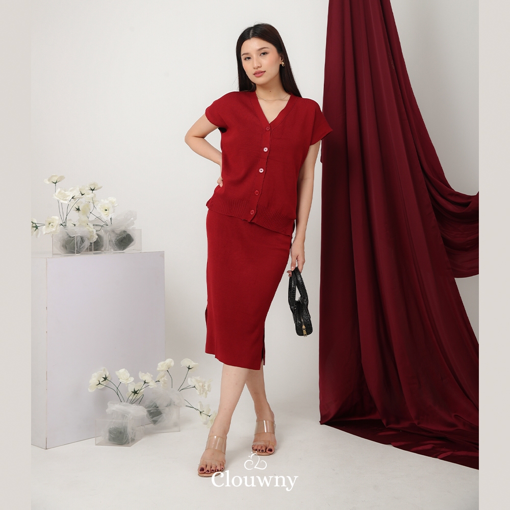 Jual Clouwny Dione Knit Set Rajut Wanita Setelan Rok Korean look Fit to ...