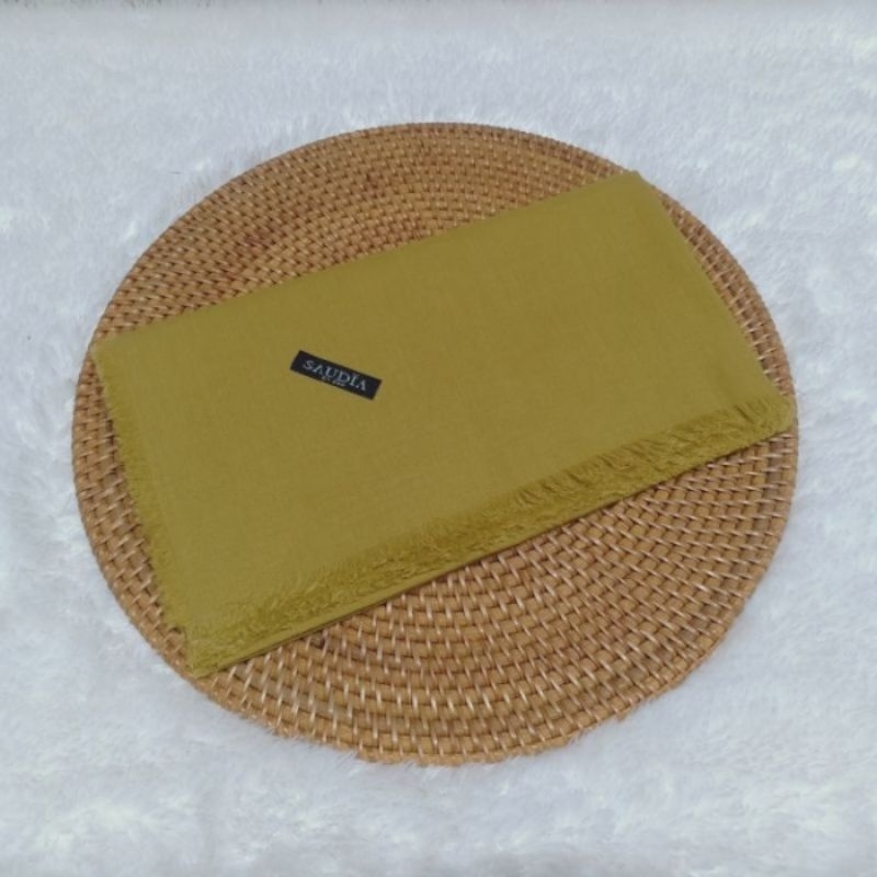 Jual hijab segi empat SAUDIA warna kuning dengan berbagai pilihan warna ...