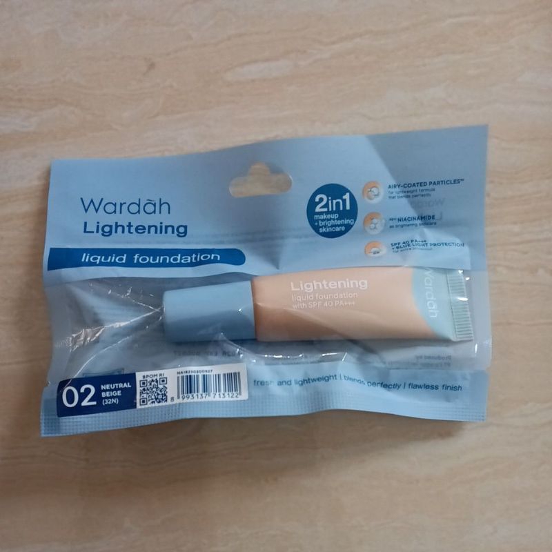 Jual Wardah Lightening Liquid Foundation 02 Neutral Beige (32N) 6 ml ...