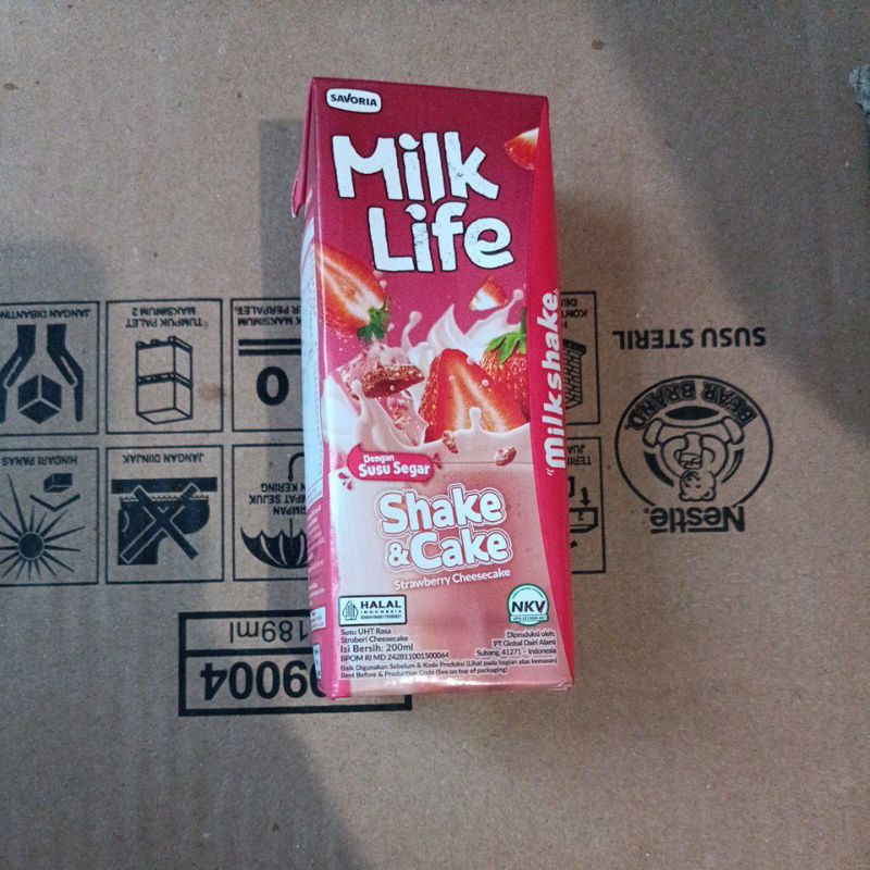 Jual Milk Life Milkshake Shake&Cake strawberry cheesecake susu UHT ...