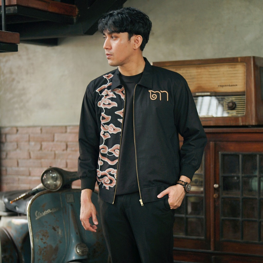 Jual MOMEN - Batik Bomber Jacket with Mega Mendung Pattern Black Half ...