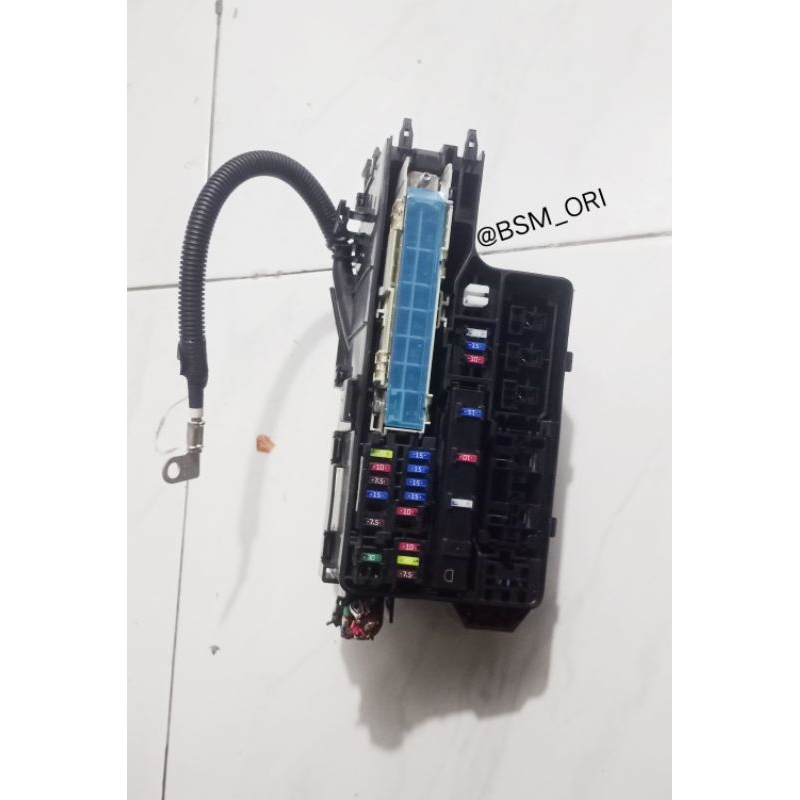 Jual Fuse Box Sekring Innova Fortuner Hilux Diesel Original | Shopee ...