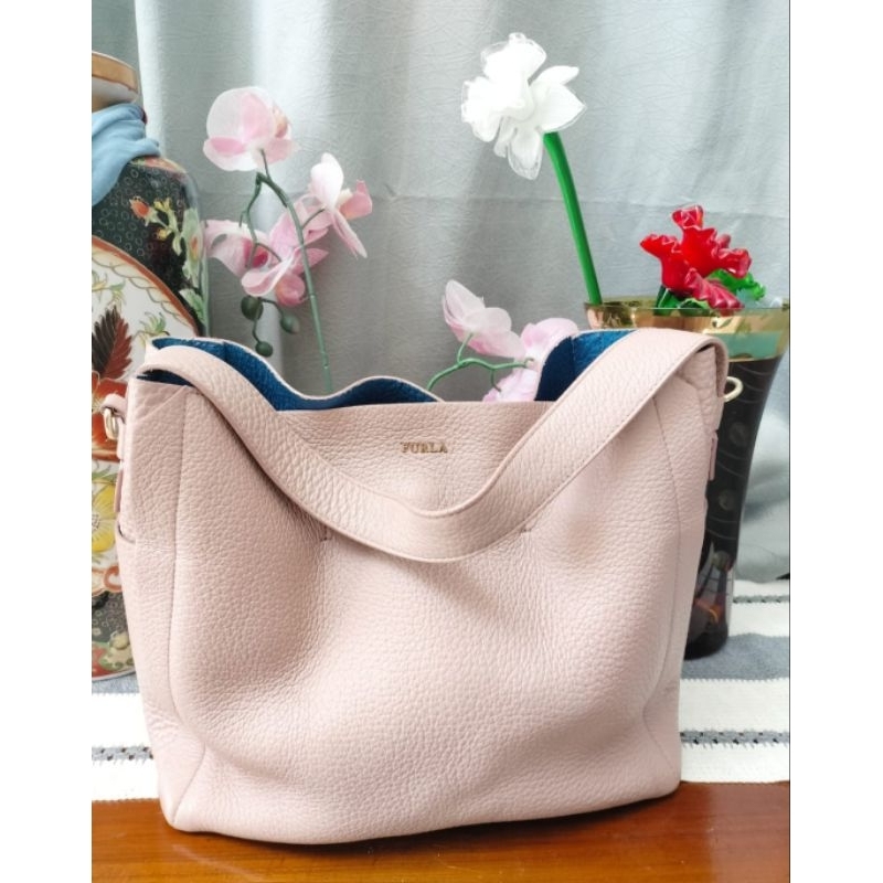 Jual tas pr*lov*d furlong | Shopee Indonesia