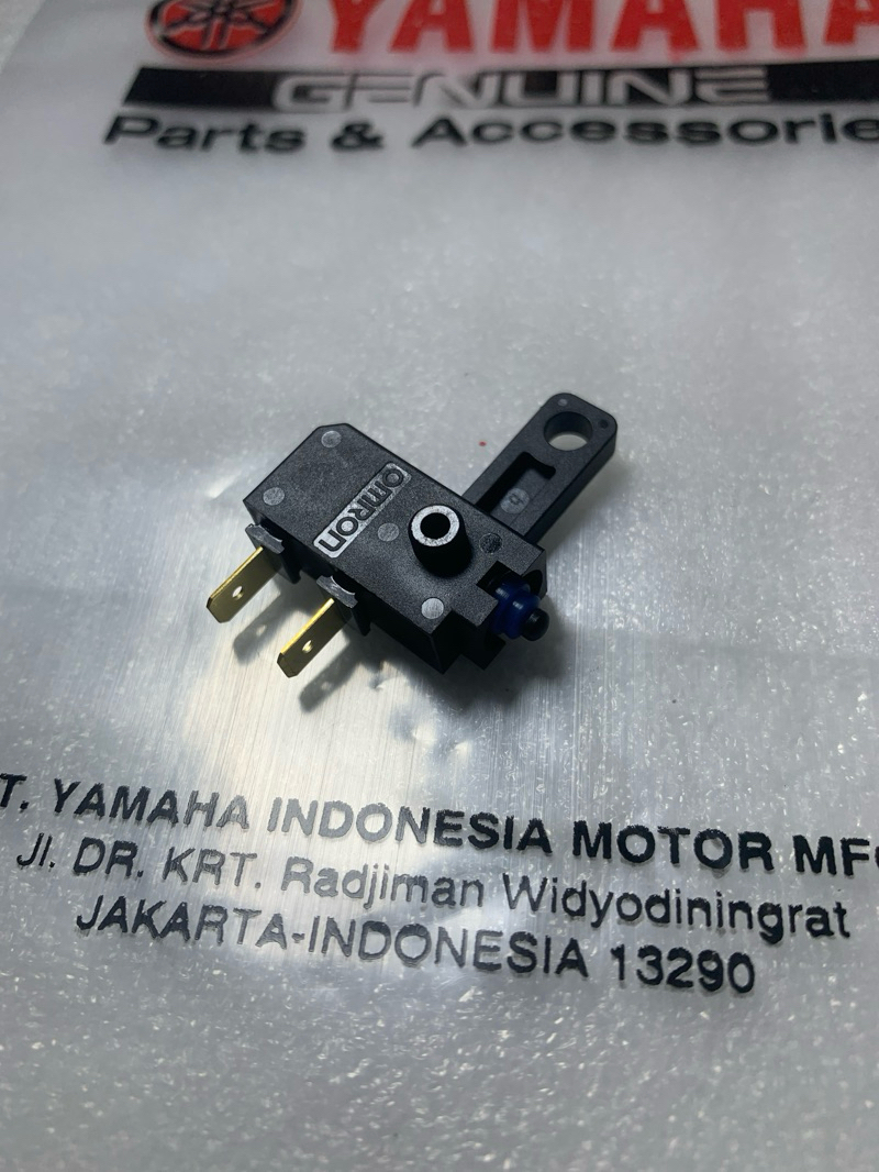 Jual Switch Rem Depan Kiri Yamaha NMAX Xmax Freego ORIGINAL Omron ...