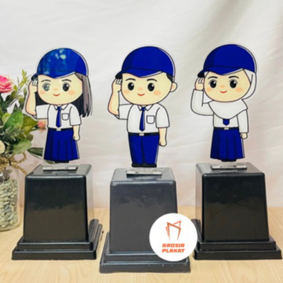 Jual Piala Wisuda SMP Akrilik Custom - Tropi Penghargaan Anak SMP ...