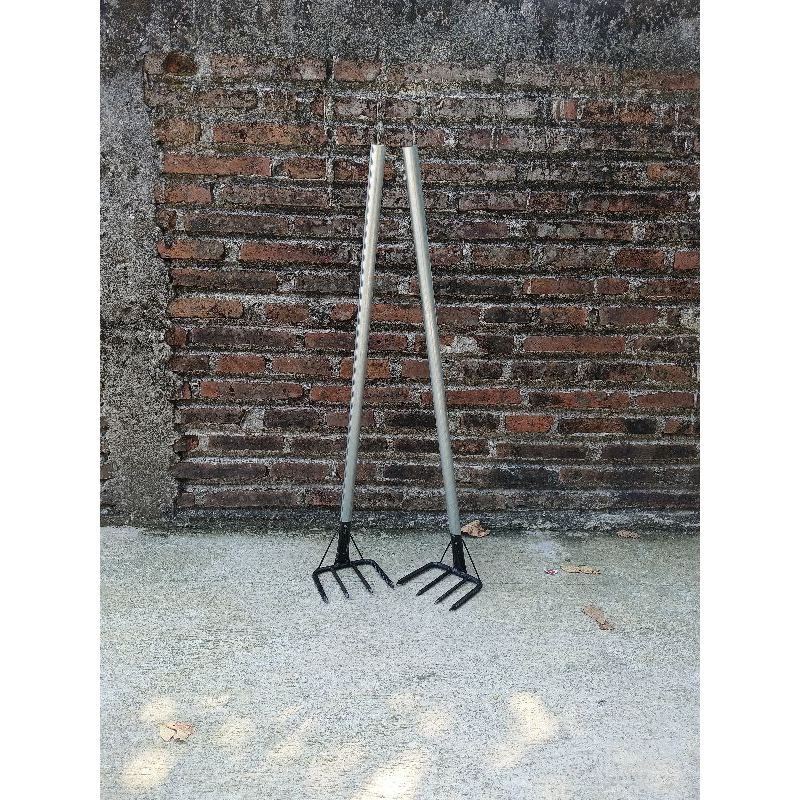 Jual Garukan sampah gagang besi panjang 85 Cm - Garuk berkebun ...