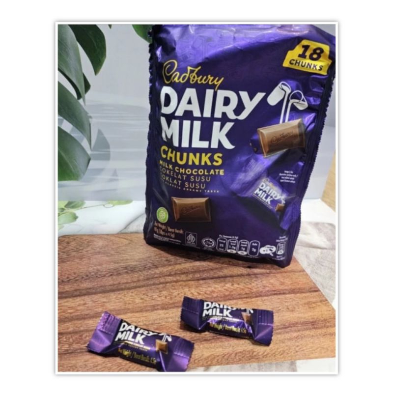 Jual Cadbury Dairy Milk Chunks isi 18 Coklat Cokelat | Shopee Indonesia