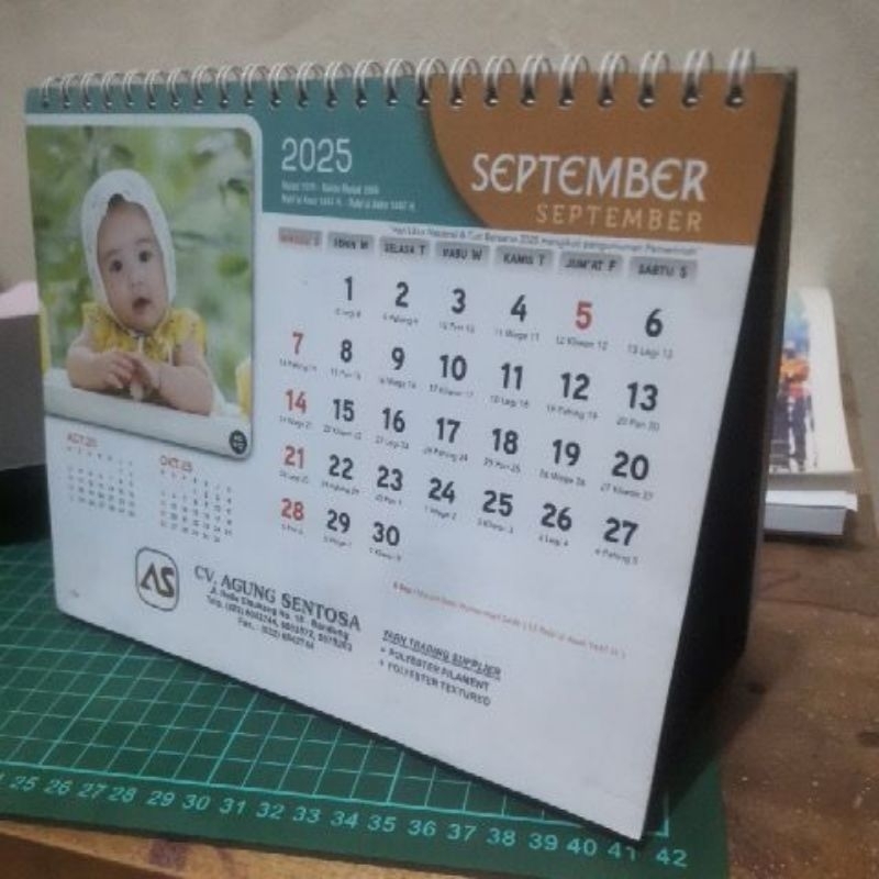 Jual KALENDER DUDUK - KALENDER STANDAR KUALITAS KANTOR | Shopee Indonesia