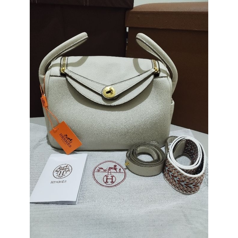 Jual Tas Lindy 30 Beige (PL) | Shopee Indonesia