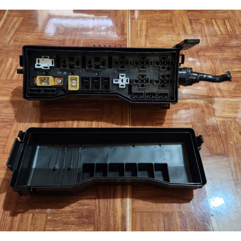 Jual Box sekring rumah sekring isuzu elf nkr asli | Shopee Indonesia
