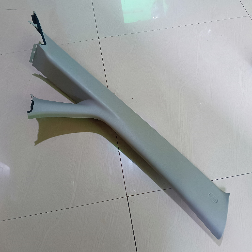 Jual Garnish Cover Tiang Kaca Depan Mazda CX7 ( Kanan ) | Shopee Indonesia