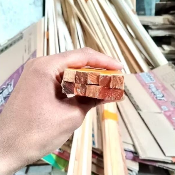 Jual Paket 10 batang reng list kayu 1cm x 1cm x 100 cm sudah di serut ...