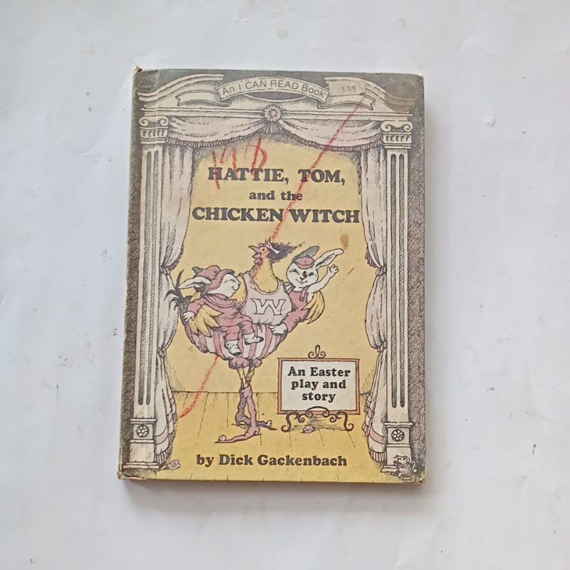 Jual HATTIE, TOM AND THE CHICKEN WITCH (BY DICK GACKENBACH) | Shopee ...