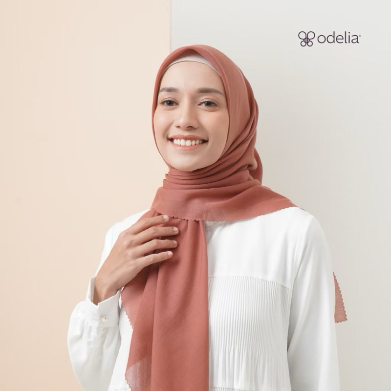 Jual Odelia - Seanna voal lux square | Hijab segi empat | Hijab voal ...