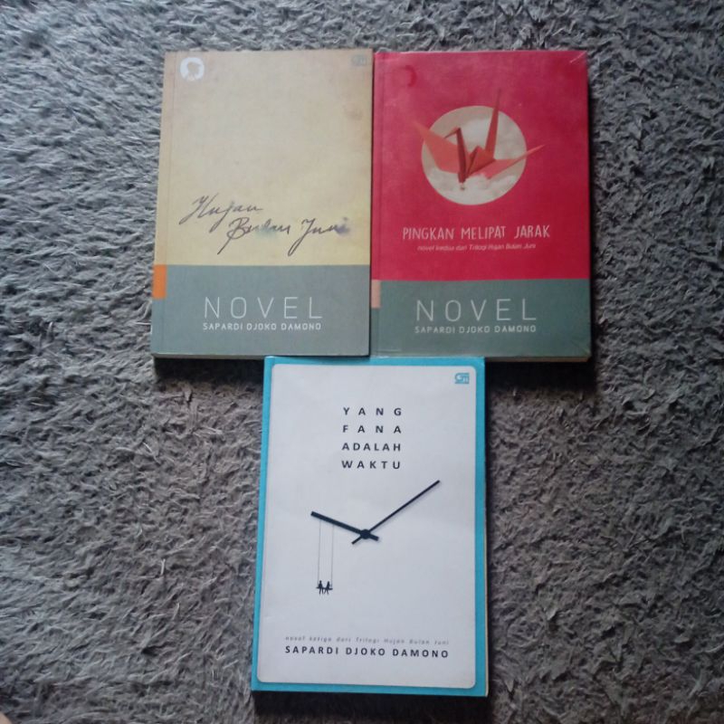 Jual Trilogi Hujan Bulan Juni - Sapardi Djo Damono (ORIGINAL) | Shopee ...
