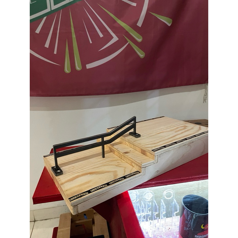 Jual Fingerboard obstacle stair gap rail kinky square | Shopee Indonesia