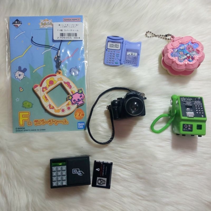 Jual aasorted gashapon / gacha gotochi trinkets bagcharm tamagotchi ...