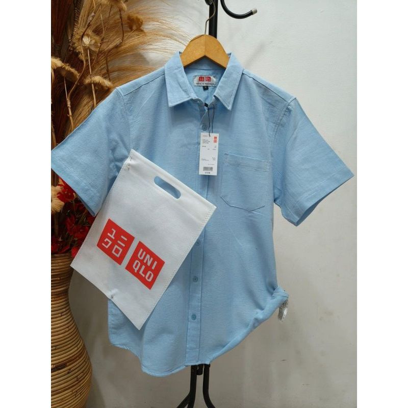 Jual Kemeja Polos Pria Lengan Pendek/Kemeja Pria Uniqlo Lengan Pendek ...