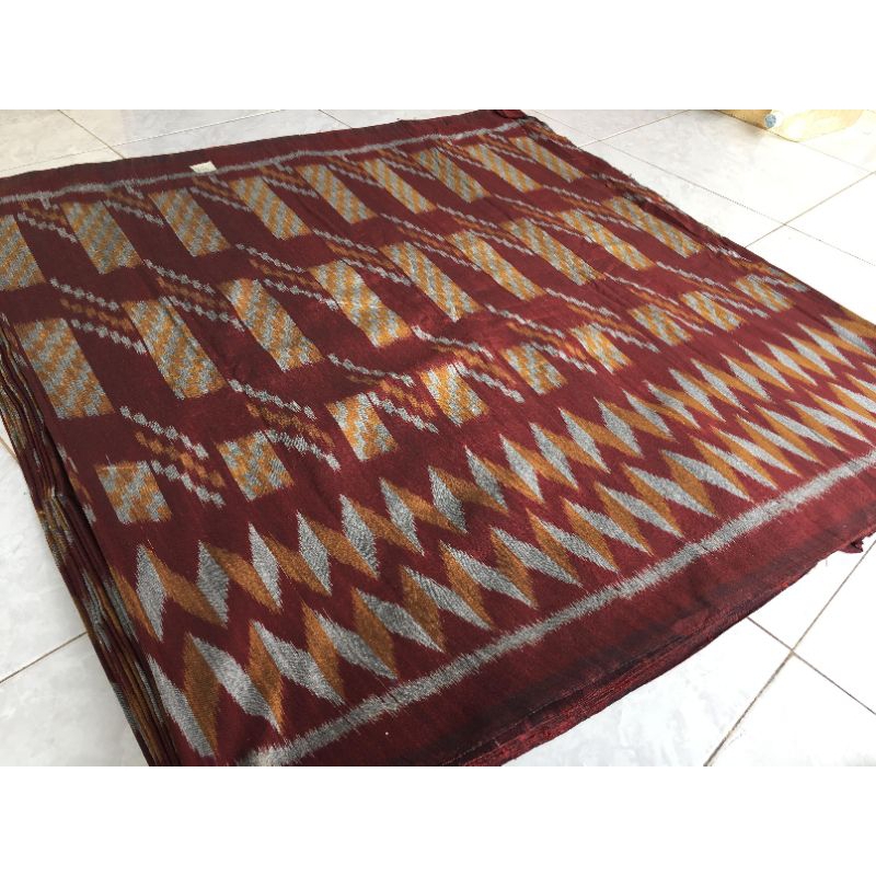 Jual Tenun Corak Insang Terbaru Warna Marun Kombinasi Kuning dan Silver ...