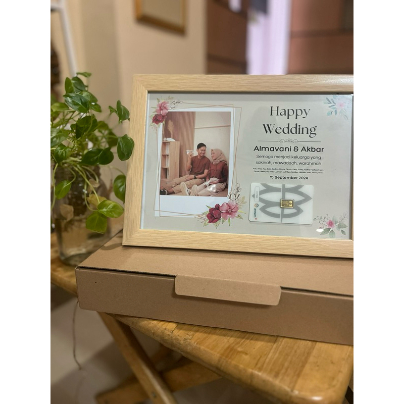 Jual Paket Desain Frame Box Kado Emas | Shopee Indonesia