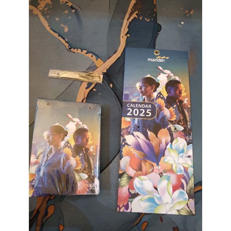 Jual kalender bank mandiri 2025 sobek | Shopee Indonesia