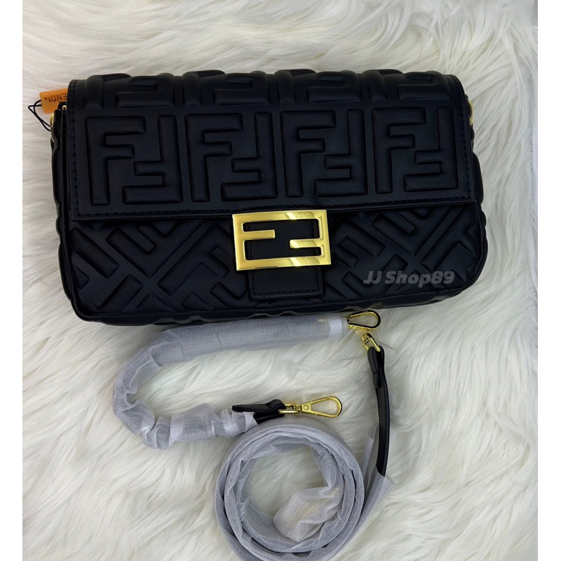 Jual Fendi Flap Classic tulisan timbul Black VIP | Shopee Indonesia