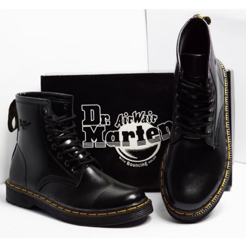 Jual Sepatu Docmart Terlengkap & Harga Terbaru Mei 2026 | Shopee Indonesia