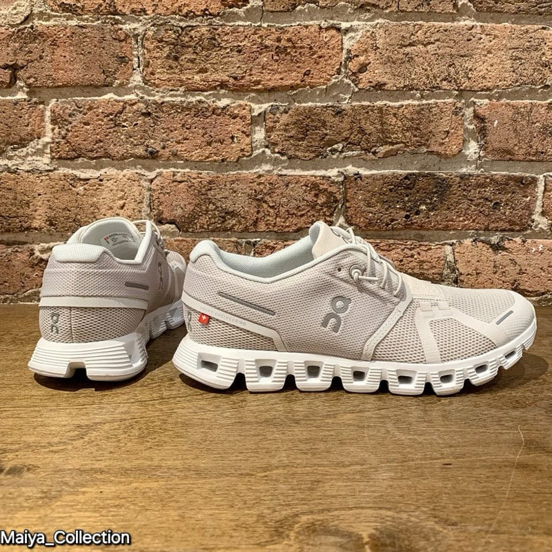 Jual SEPATU LARI OC ON RUNNING ON CLOUD 5 PEARL WHITE | Shopee Indonesia