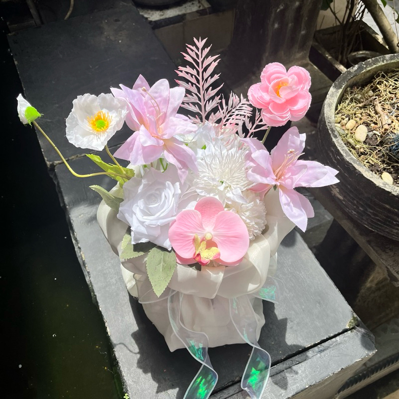 Jual round silk bouquet | Bouquet round graduation | Buket wisuda ...