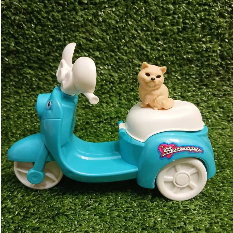 Jual mainan Mini Scoopy motor dengan jok motor yang bisa dibuka dan ada ...