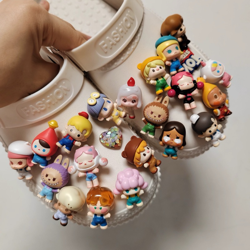 Jual Original Popbean Popmart Jibbitz Crocs “Hug Series” | Shopee Indonesia