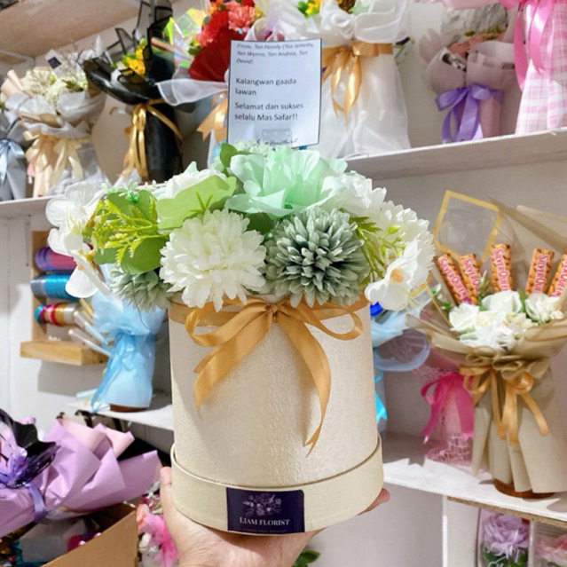 Jual BLOOM BOX BUNGA/MEDIUM BOX BUNGA MAWAR/RANGKAIAN BUNGA BOX/KADO WISUDA/BUKET ANNIVERSARY ...