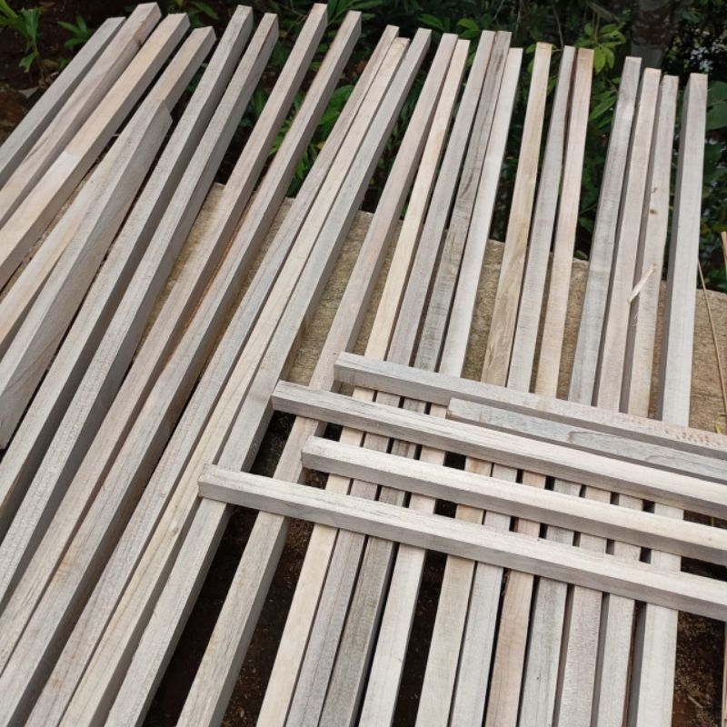 Jual Kayu Reng 2x3 Bahan kayu solid Panjang Satu Meter | Shopee Indonesia