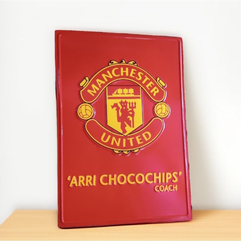 Jual Plat custom EMBOSS timbul hiasan dinding Logo MU | Shopee Indonesia