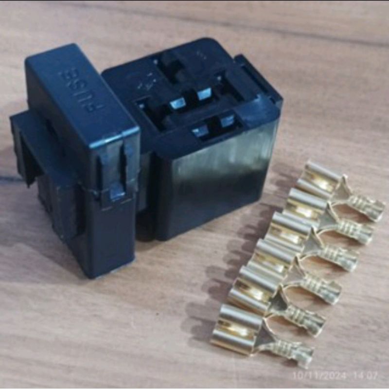 Jual RUMAH SOCKET RELAY + FUSE - SEKRING • SKUN | Shopee Indonesia